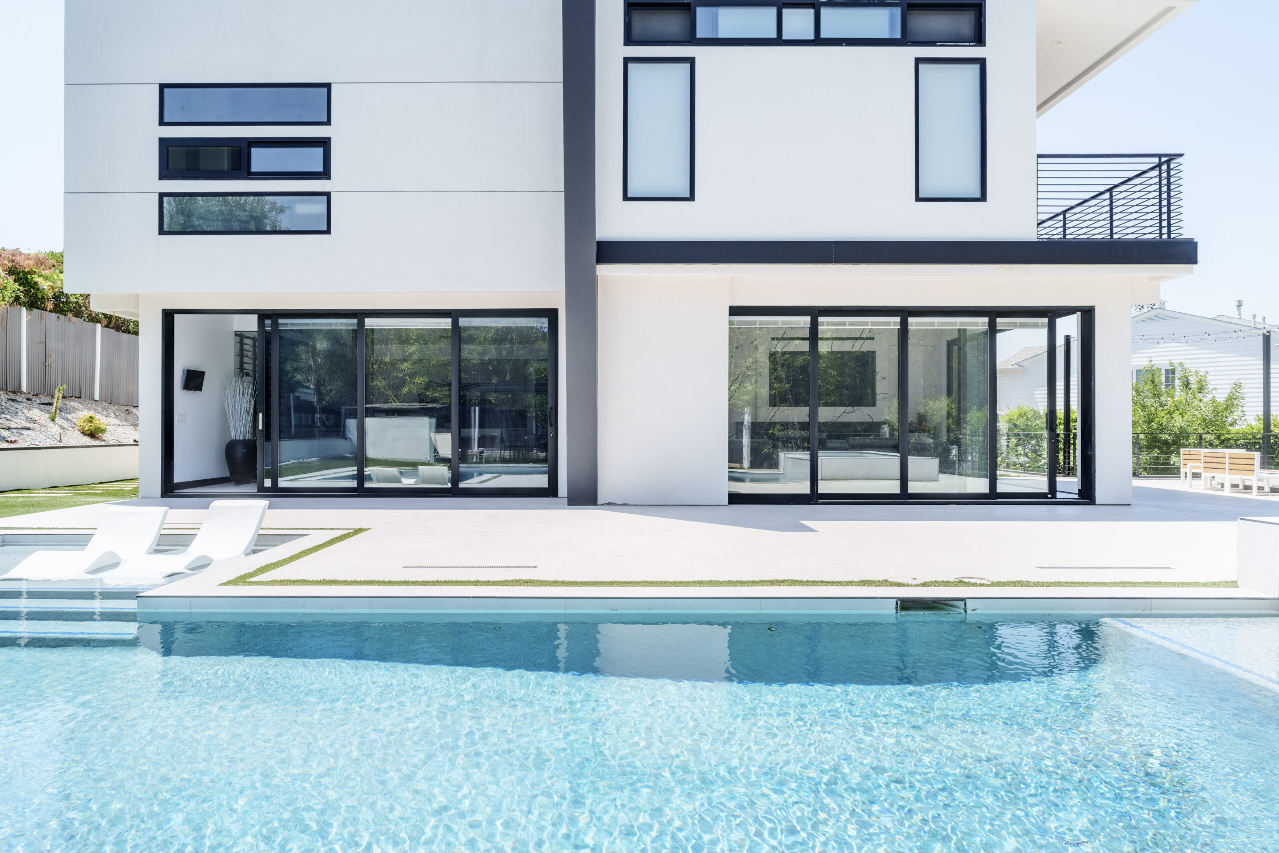 Bi-Fold Doors With Built-In Blinds Explained